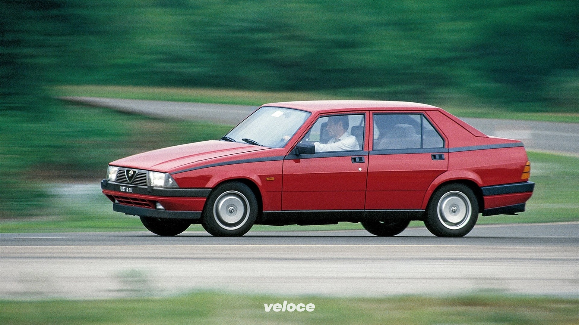 Alfa Romeo 75, il regalo più bello - Veloce