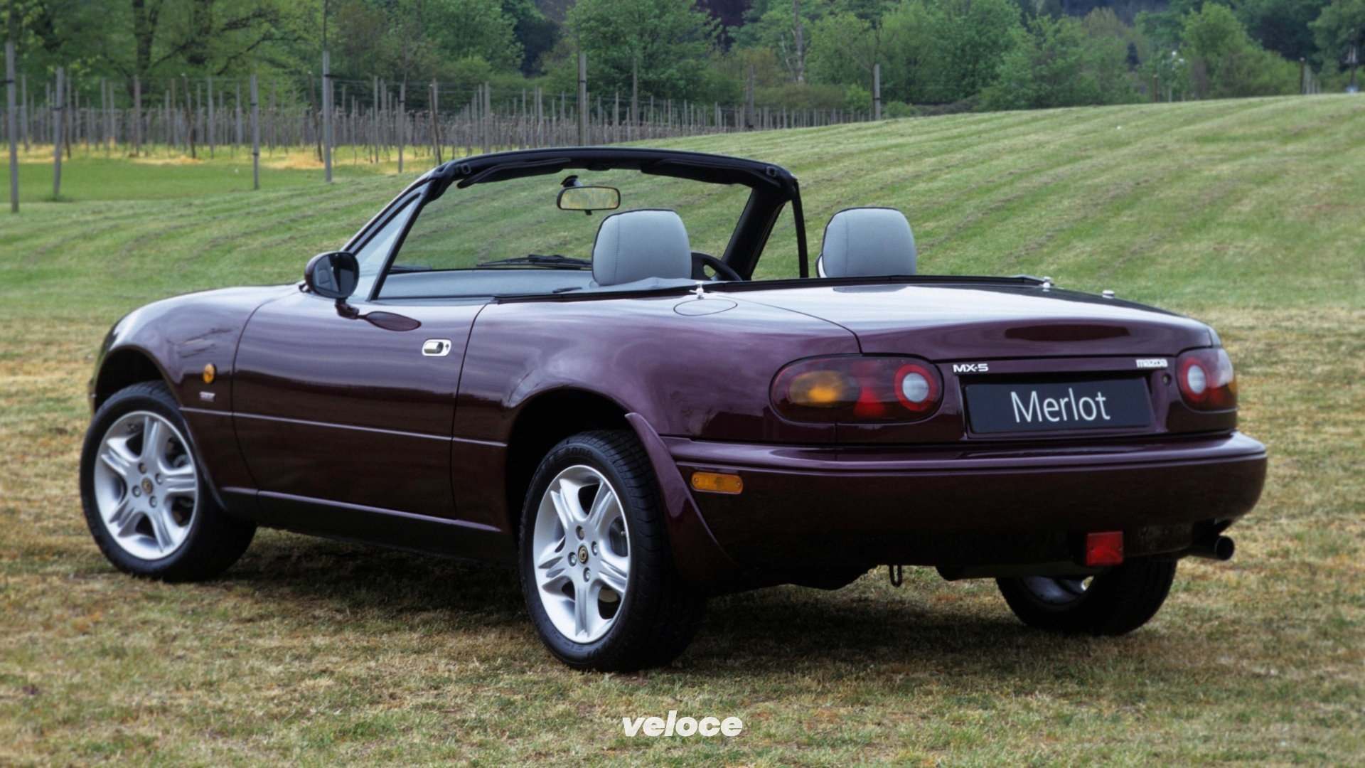 Mazda MX-5: la genesi della spider da record - Veloce