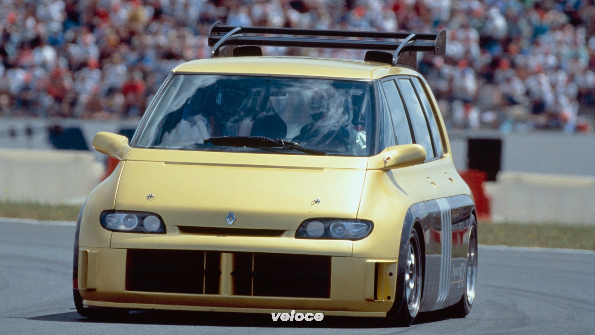 Renault Espace F1, la monovolume da pista - Veloce