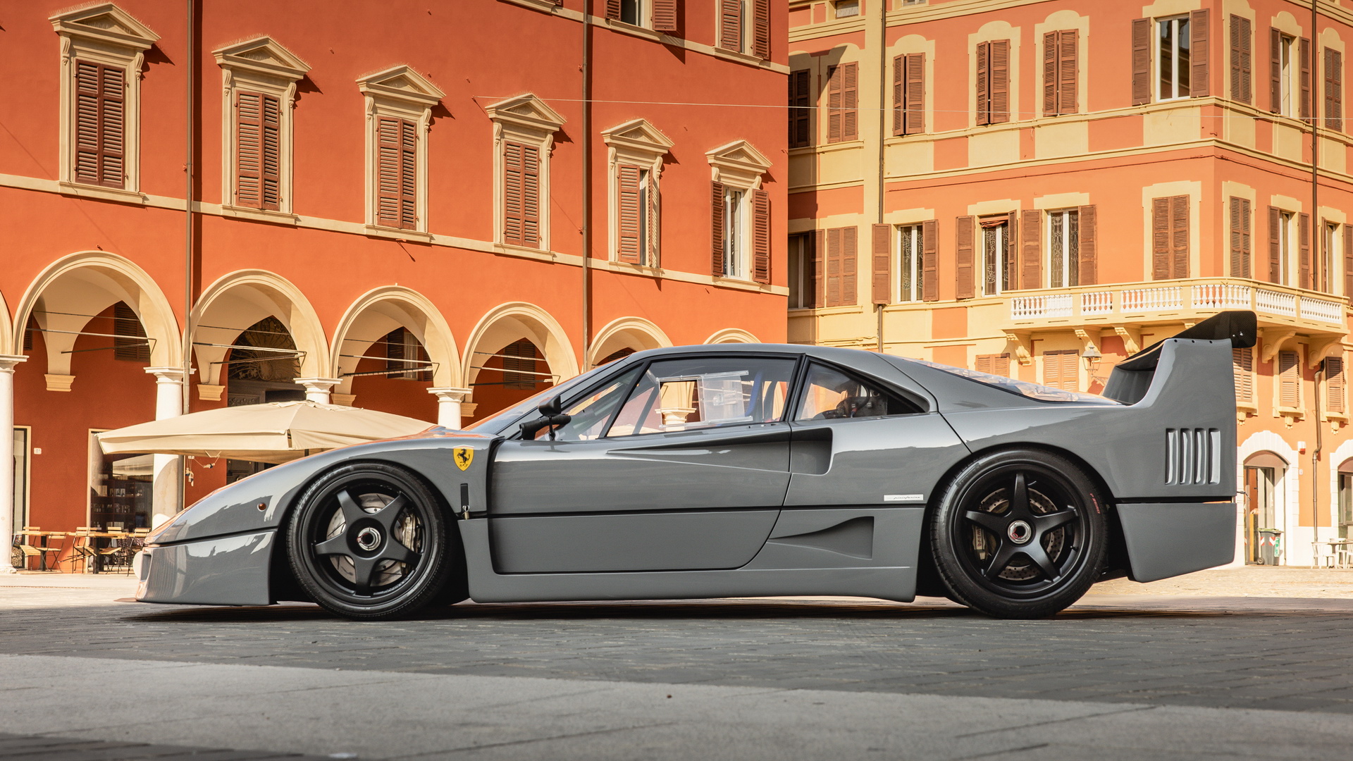 Ferrari F40: in vendita un esemplare speciale - Veloce