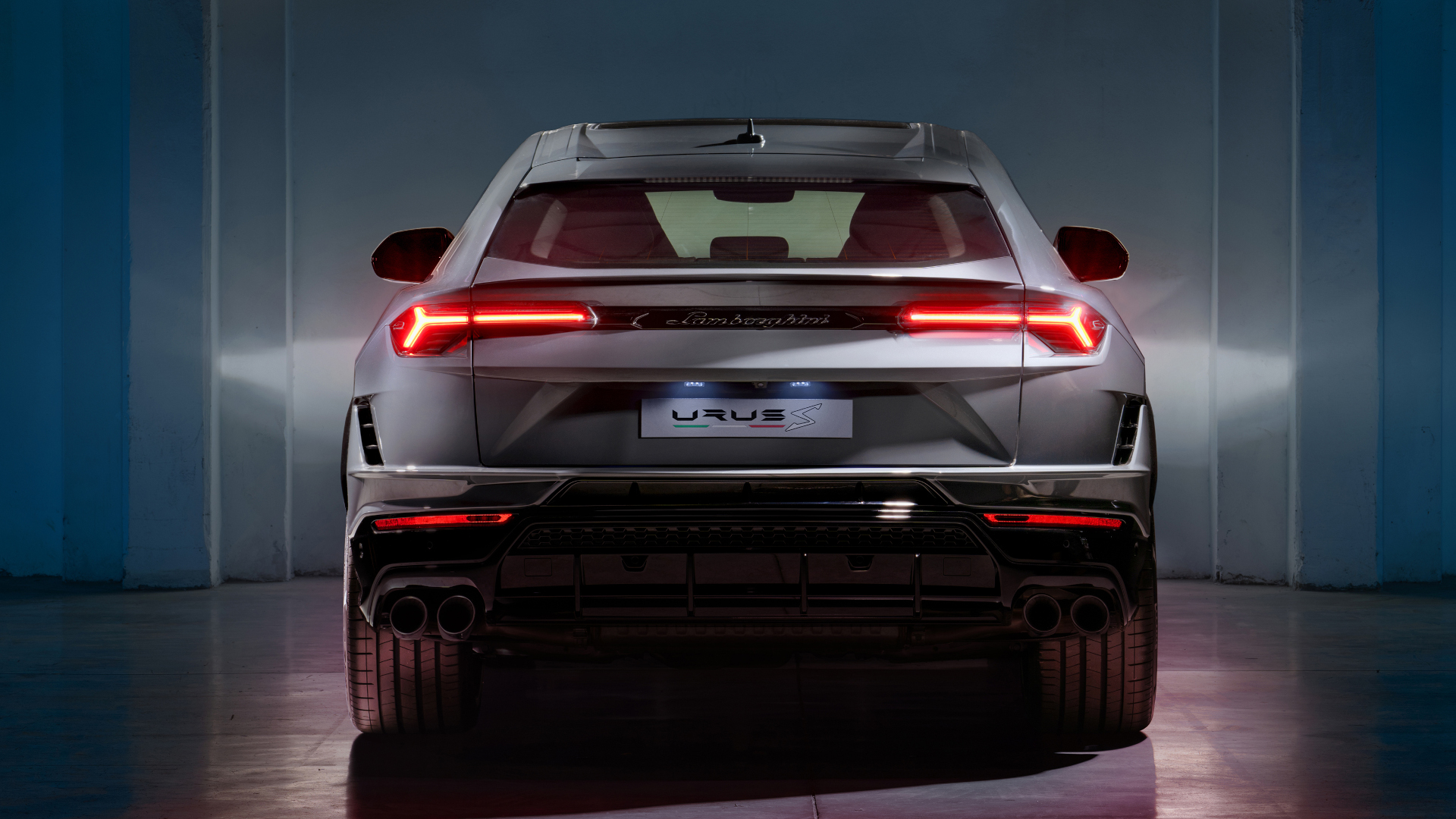 Lamborghini risponde a Ferrari con la Urus S - Veloce