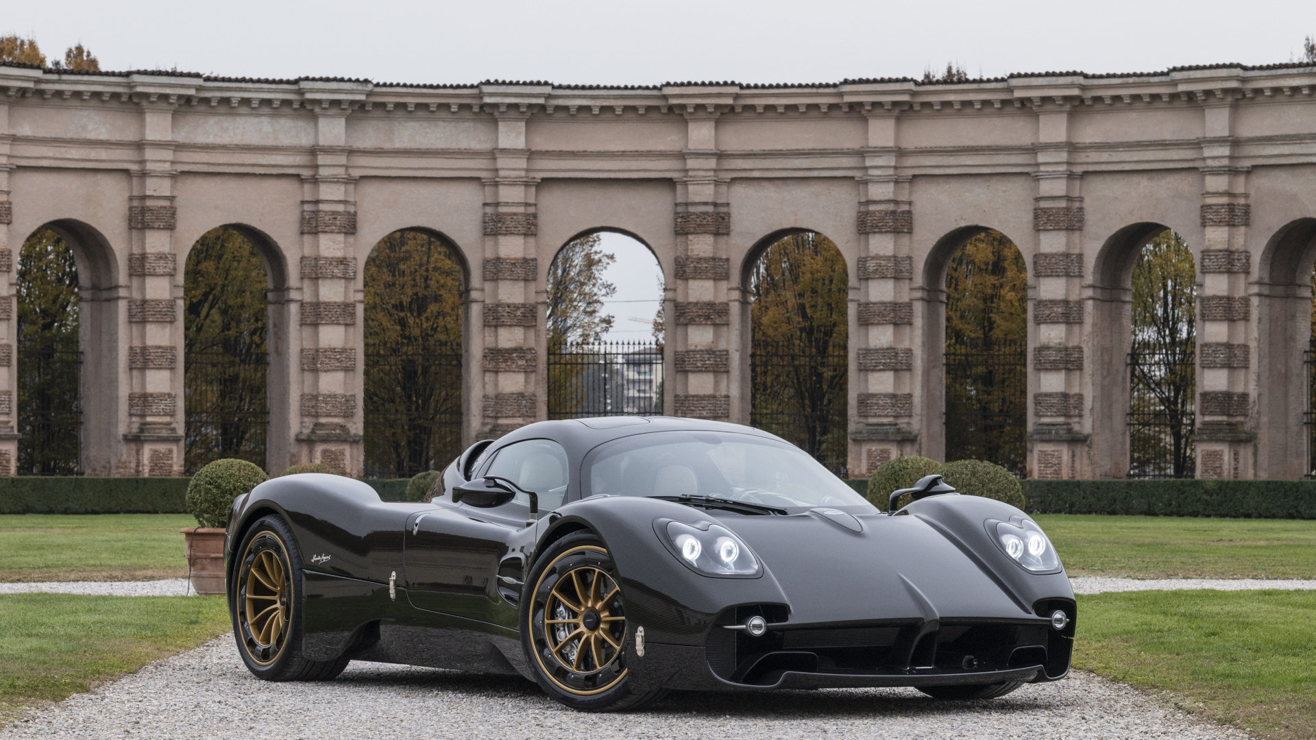 Toh, una Pagani Utopia a spasso per Mantova - Veloce