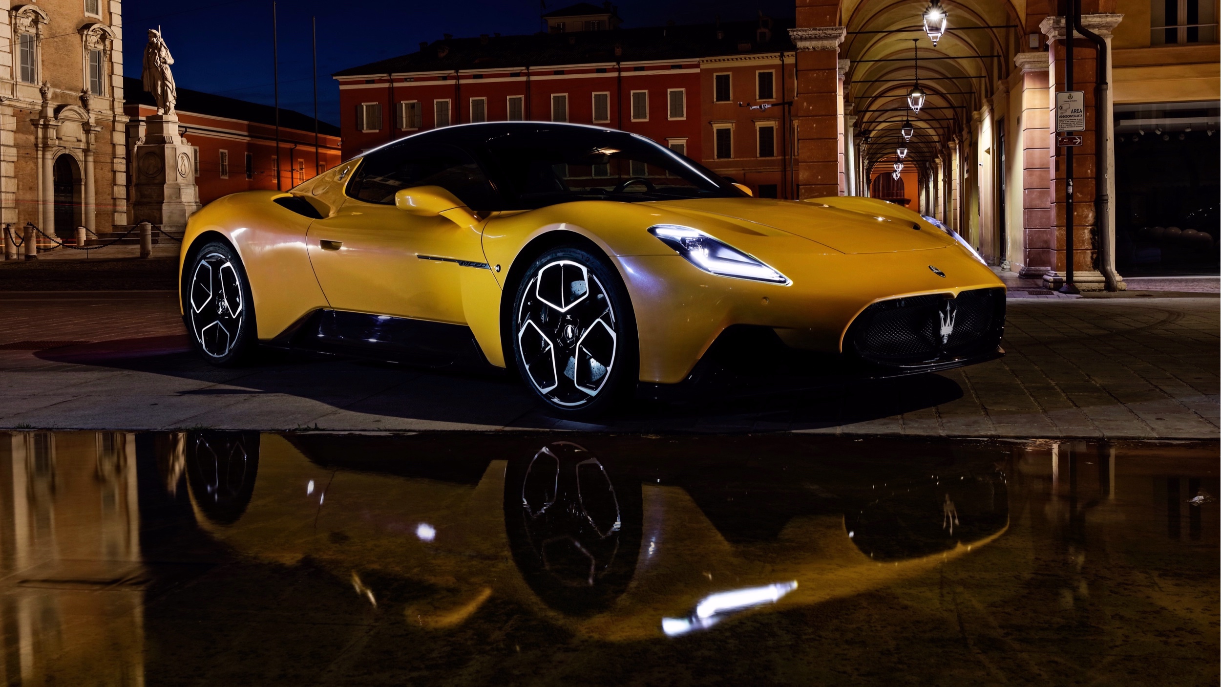 Listino Maserati MC20 - prezzo - scheda tecnica - velocità - Veloce