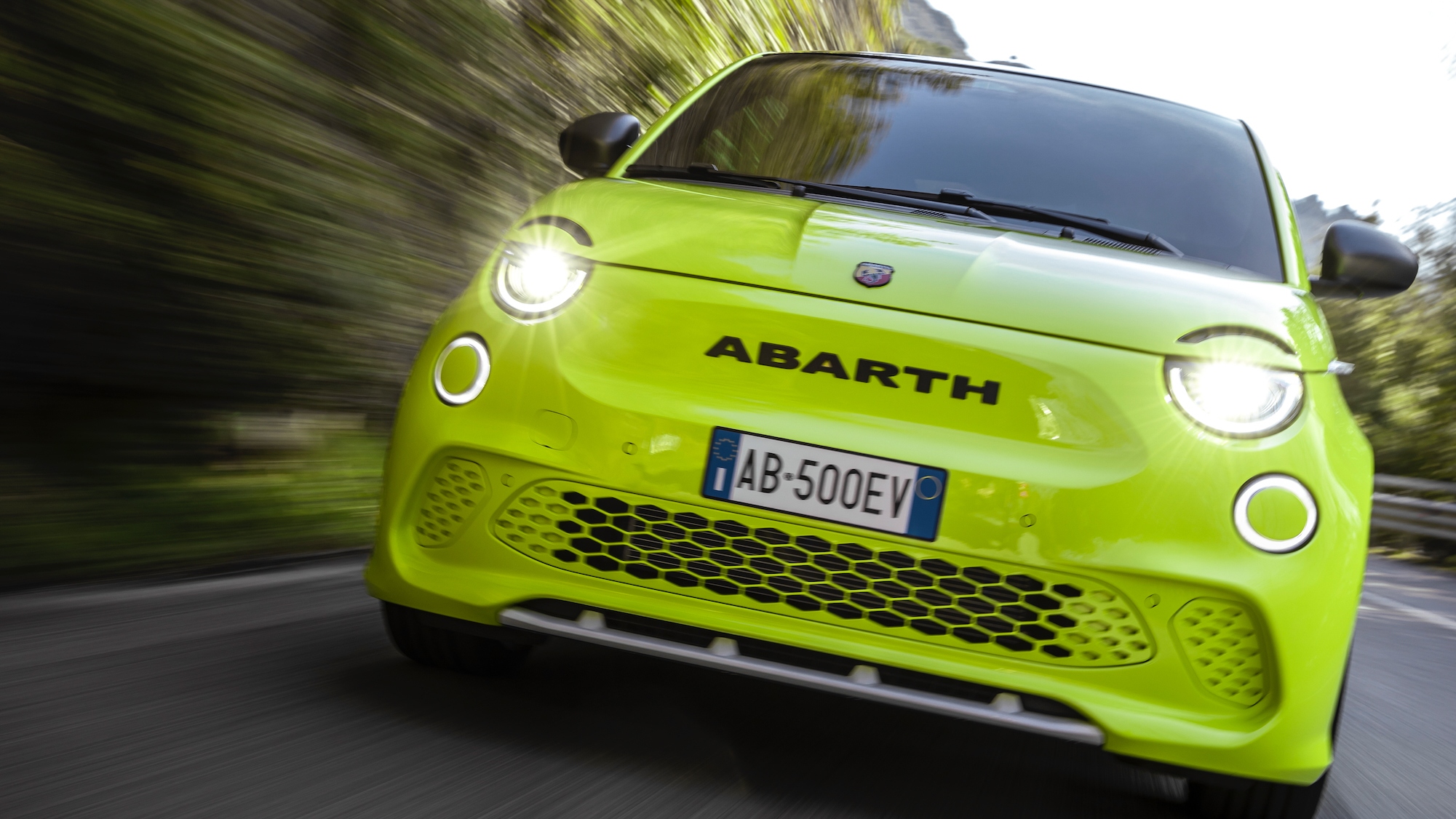 Abarth 500e e la gamma dello scorpione "verde" - Veloce