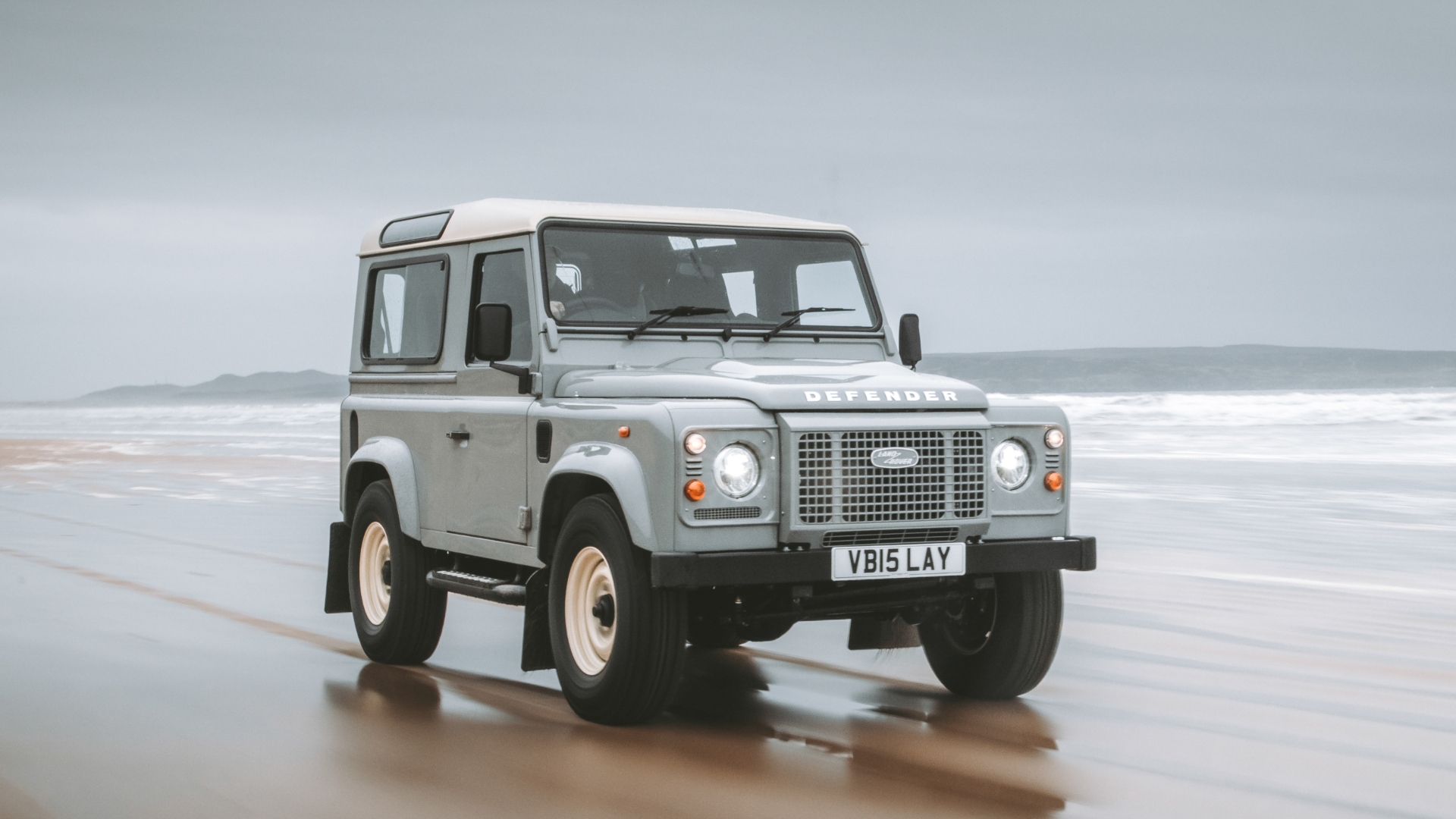 Defender Islay Edition: ti dà alla testa come un superalcolico - Veloce