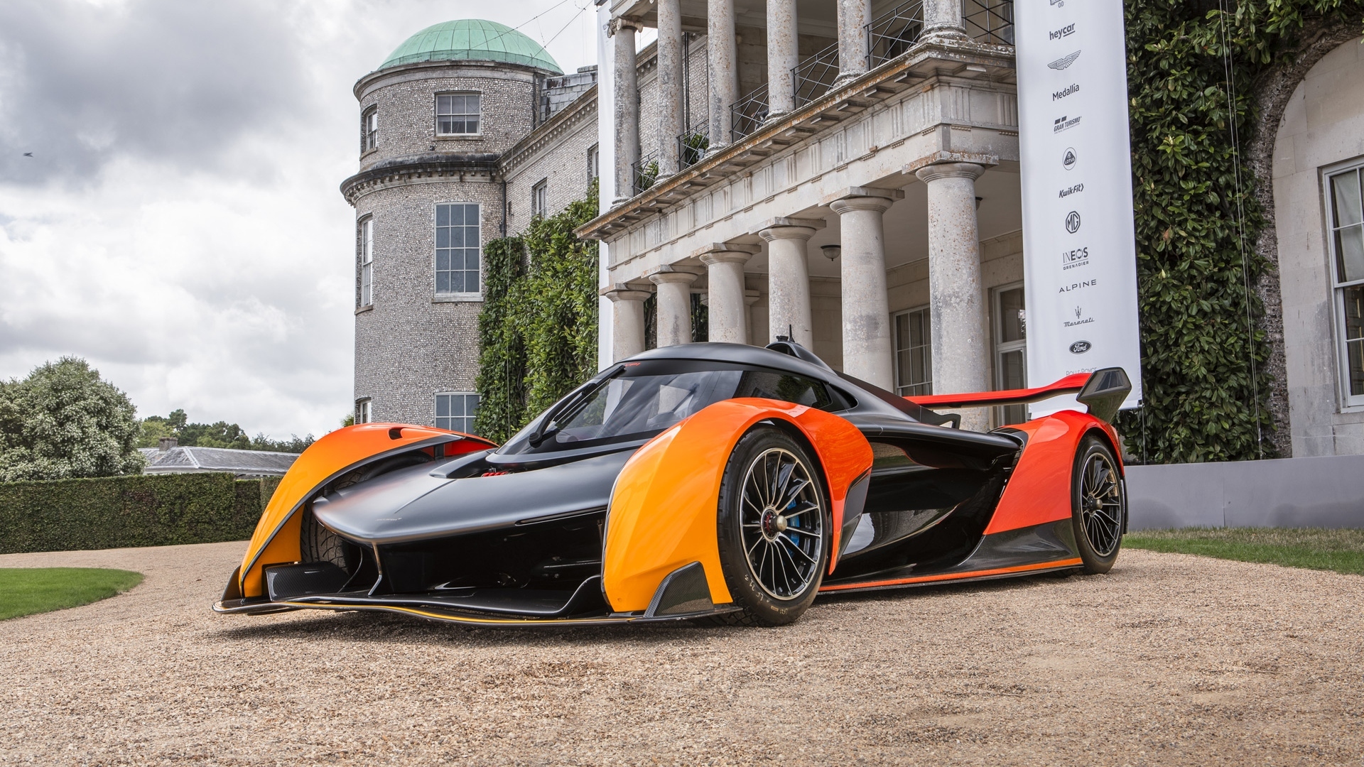 La McLaren Solus GT infiamma Goodwood - Veloce