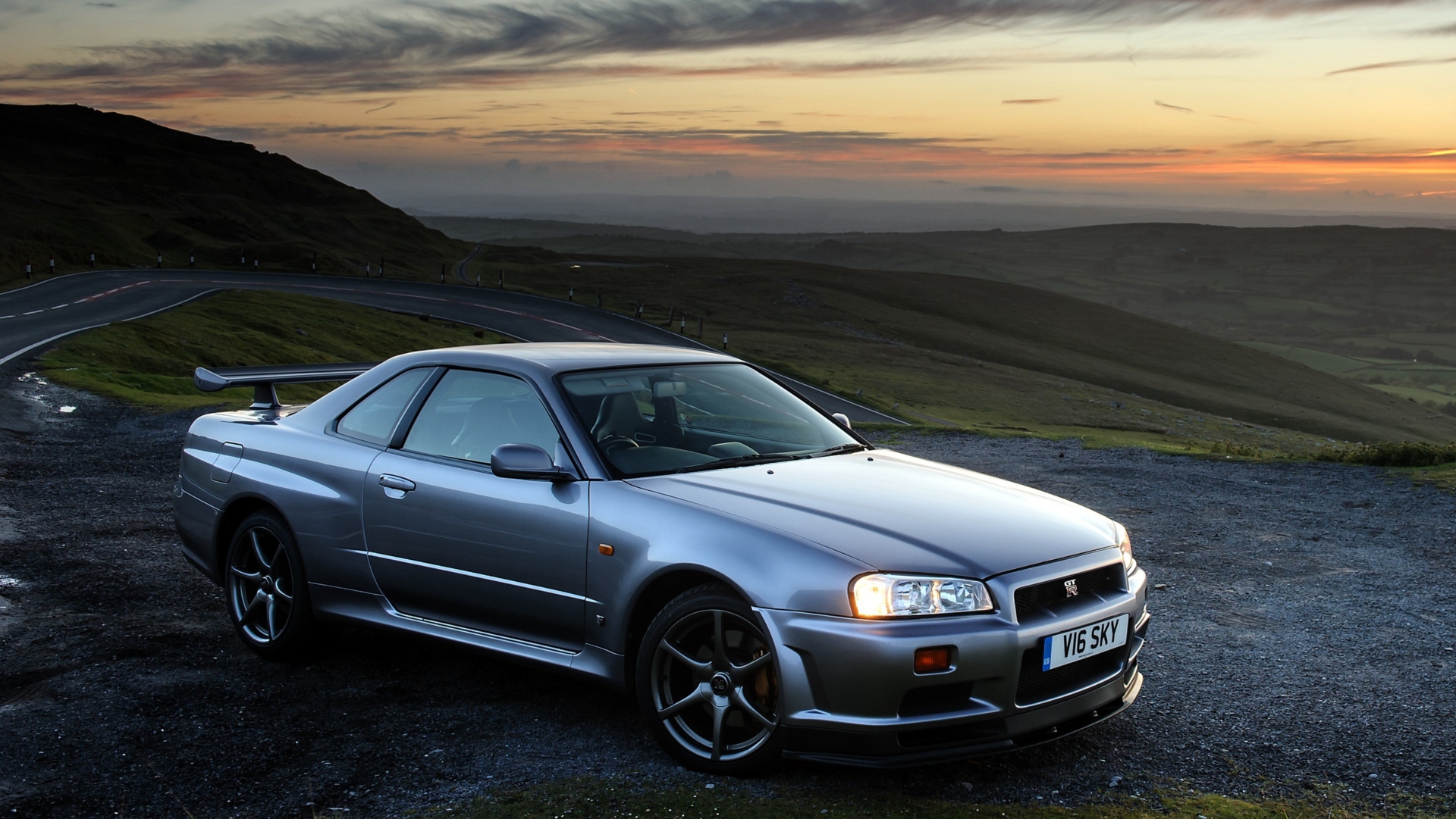 Listino Nissan Skyline GT-R - prezzo - scheda tecnica - velocità - Veloce