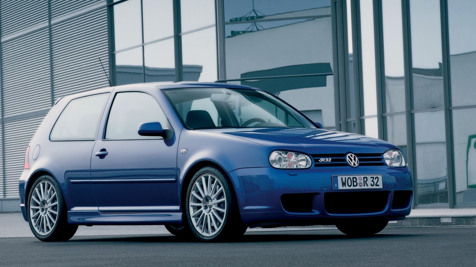 Listino Volkswagen Golf R32 - prezzo - scheda tecnica - velocità - Veloce