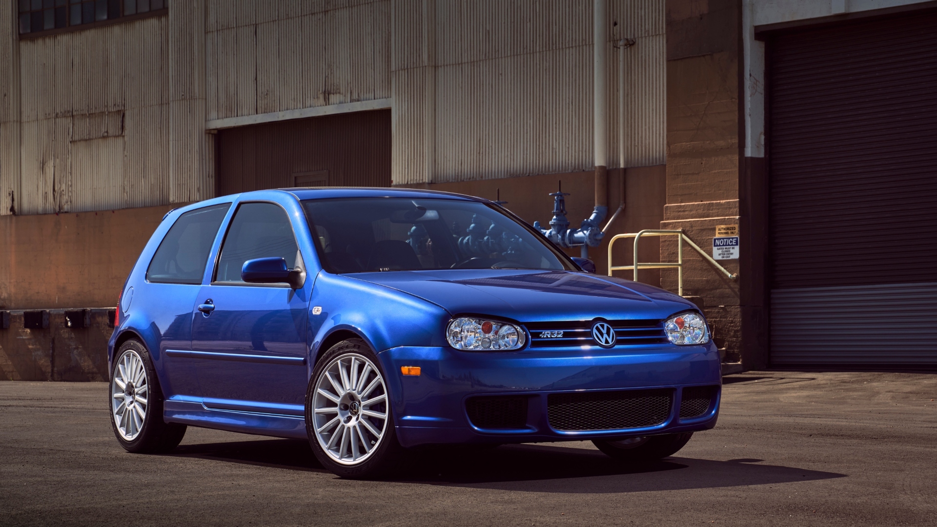 Listino Volkswagen Golf R32 - prezzo - scheda tecnica - velocità - Veloce