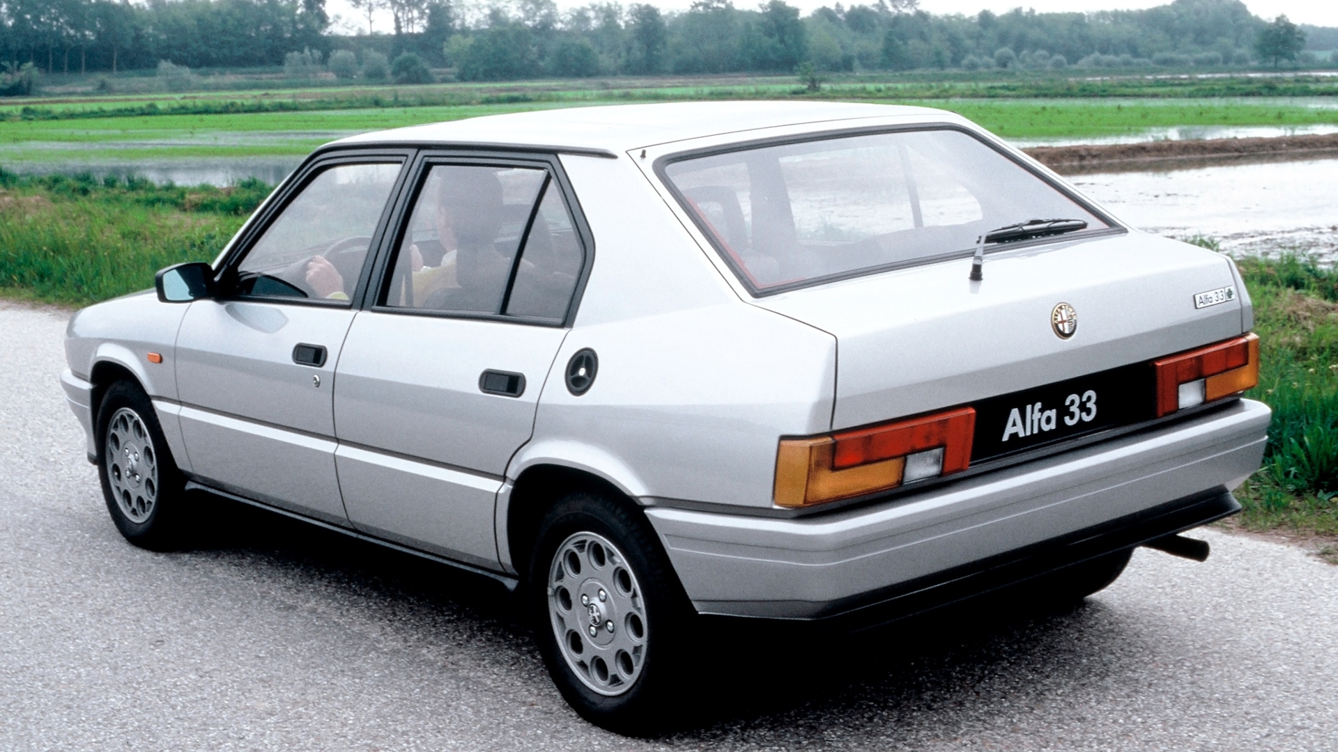 Alfa Romeo sportive anni 90: le Alfa 33 da 200 km/h - Veloce