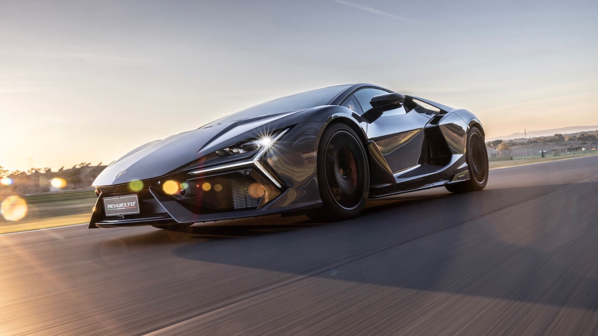 Come te nessuno mai: in pista con la Lamborghini Revuelto - Veloce