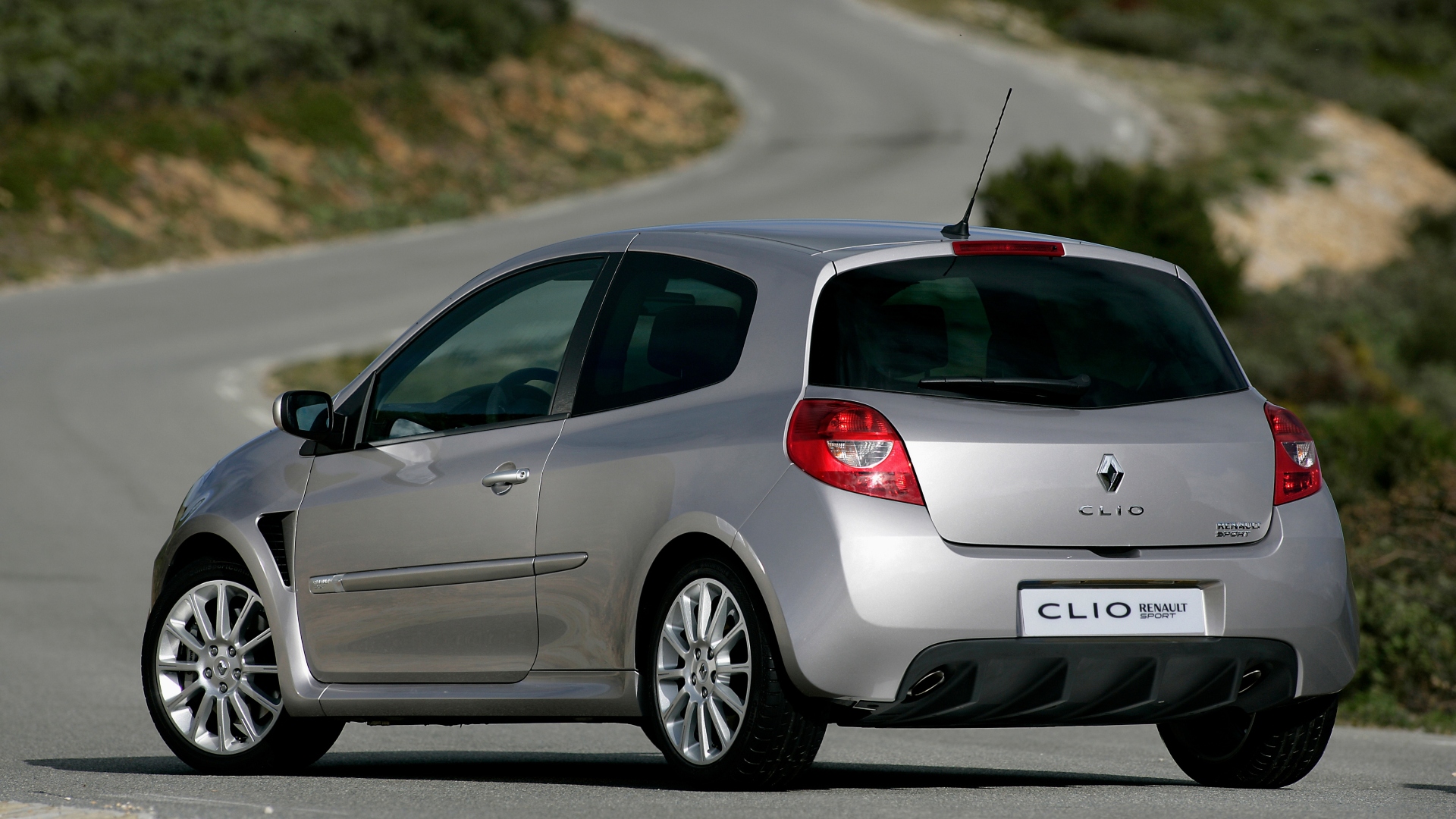 Listino Renault Clio RS - prezzo - scheda tecnica - velocità - Veloce