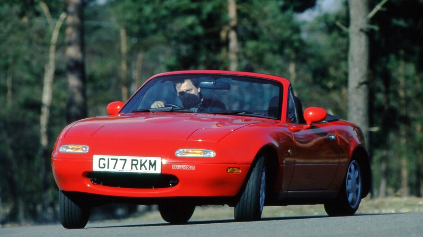 Hai una MX-5 e vuoi cambiate in stile Ferrari? - Veloce