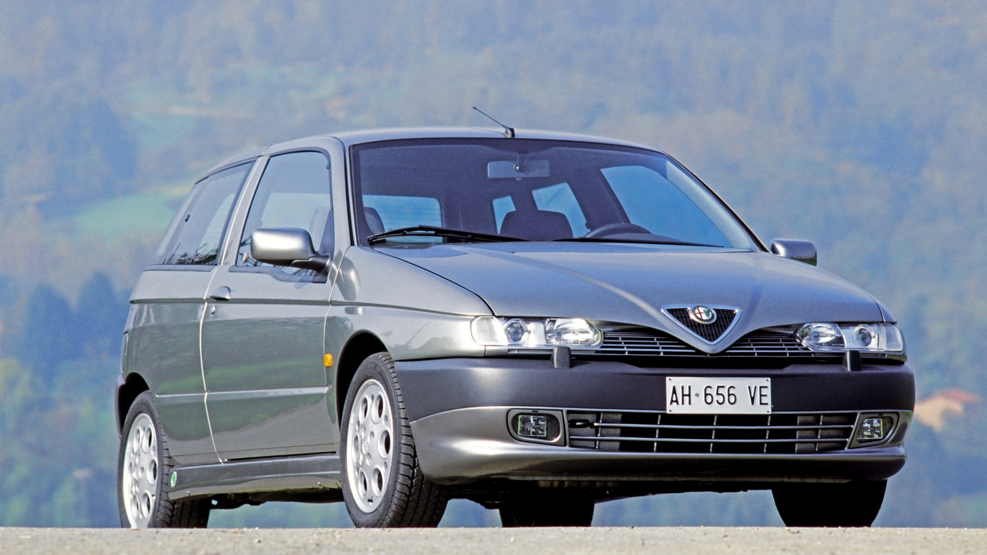 Alfa Romeo sportive anni '90: la 145 QV e la 146 TI - Veloce