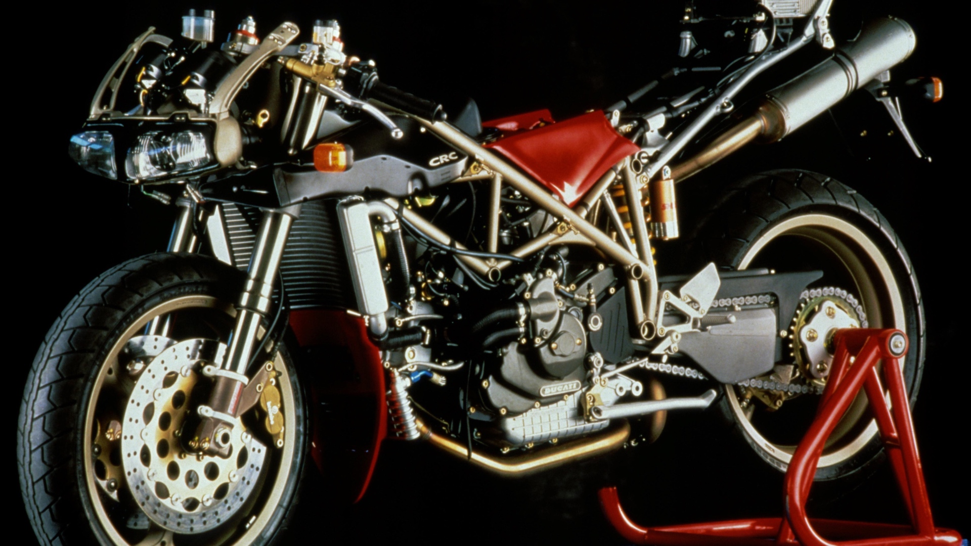 Ducati 916: una splendida trentenne - Veloce
