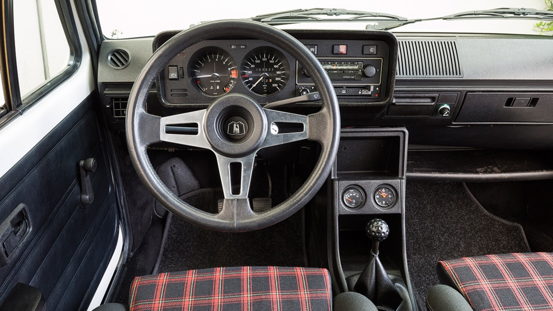 Listino Volkswagen Golf GTI Mk1 - prezzo - scheda tecnica - velocità ...