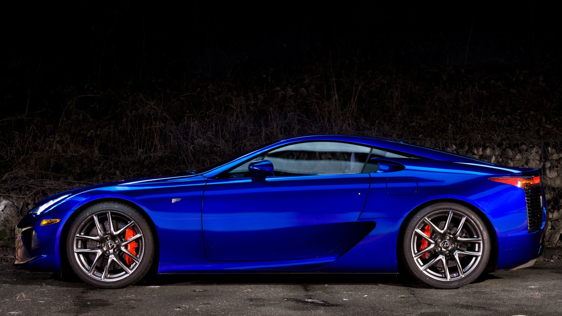 Flop automobilistici: Lexus LFA - Veloce