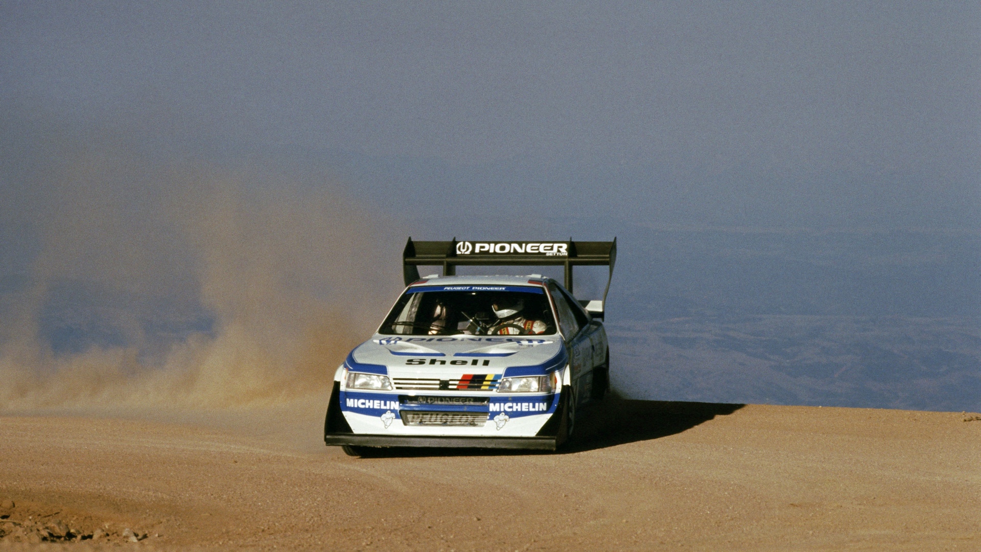 Lezioni di guida: Ari Vatanen e la sua danza fino alle nuvole - Veloce