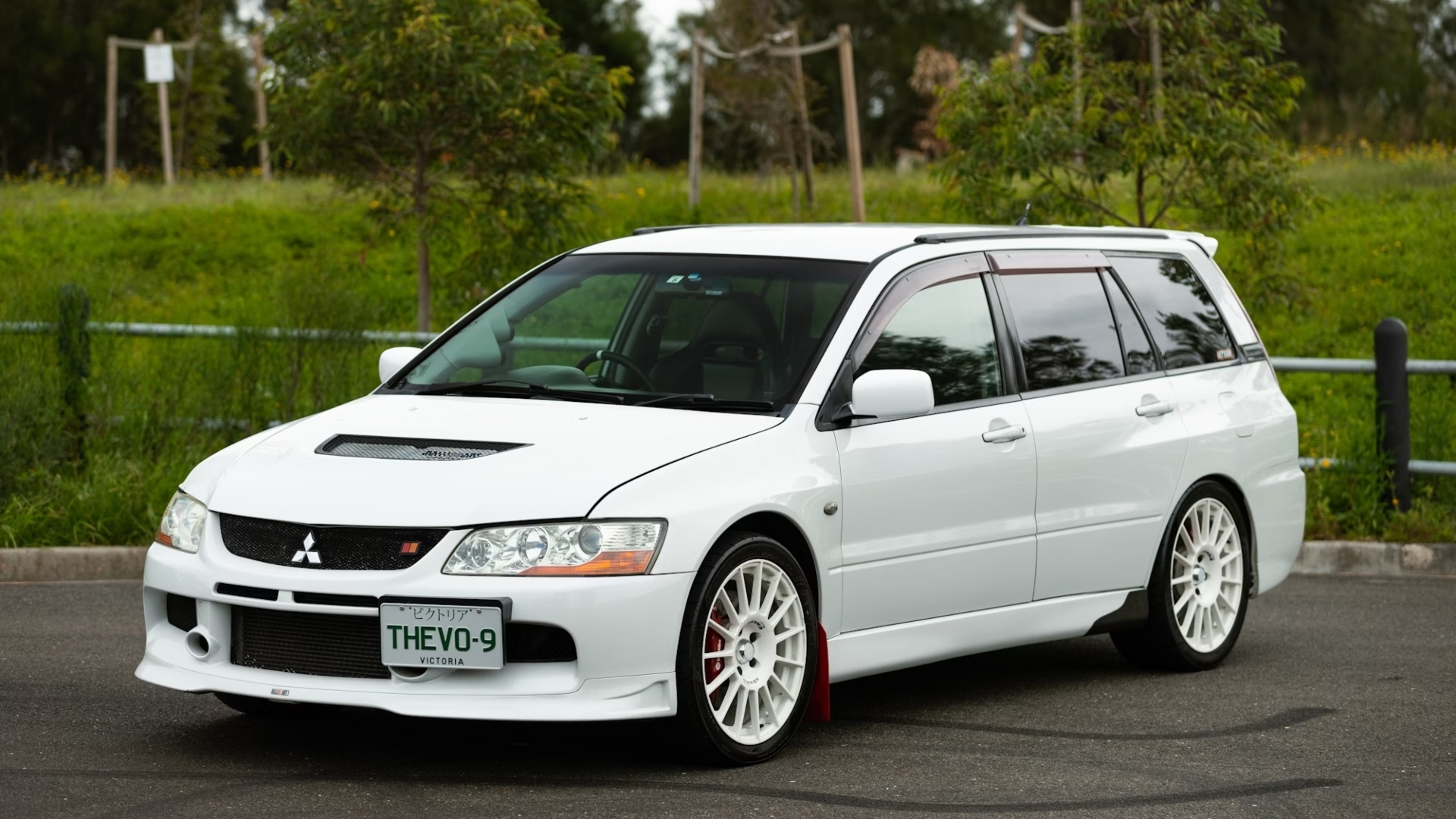 Mitsubishi Lancer Evo IX, la wagon “stuzzica” - Veloce