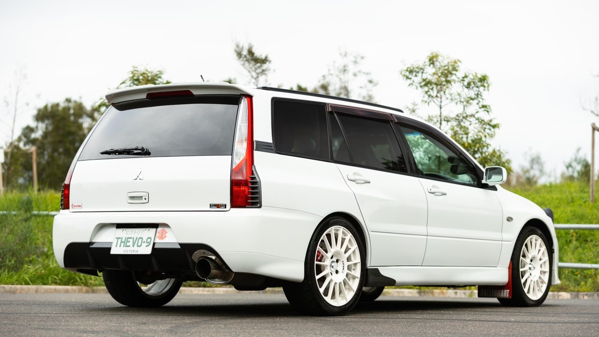 Mitsubishi Lancer Evo IX, la wagon “stuzzica” - Veloce