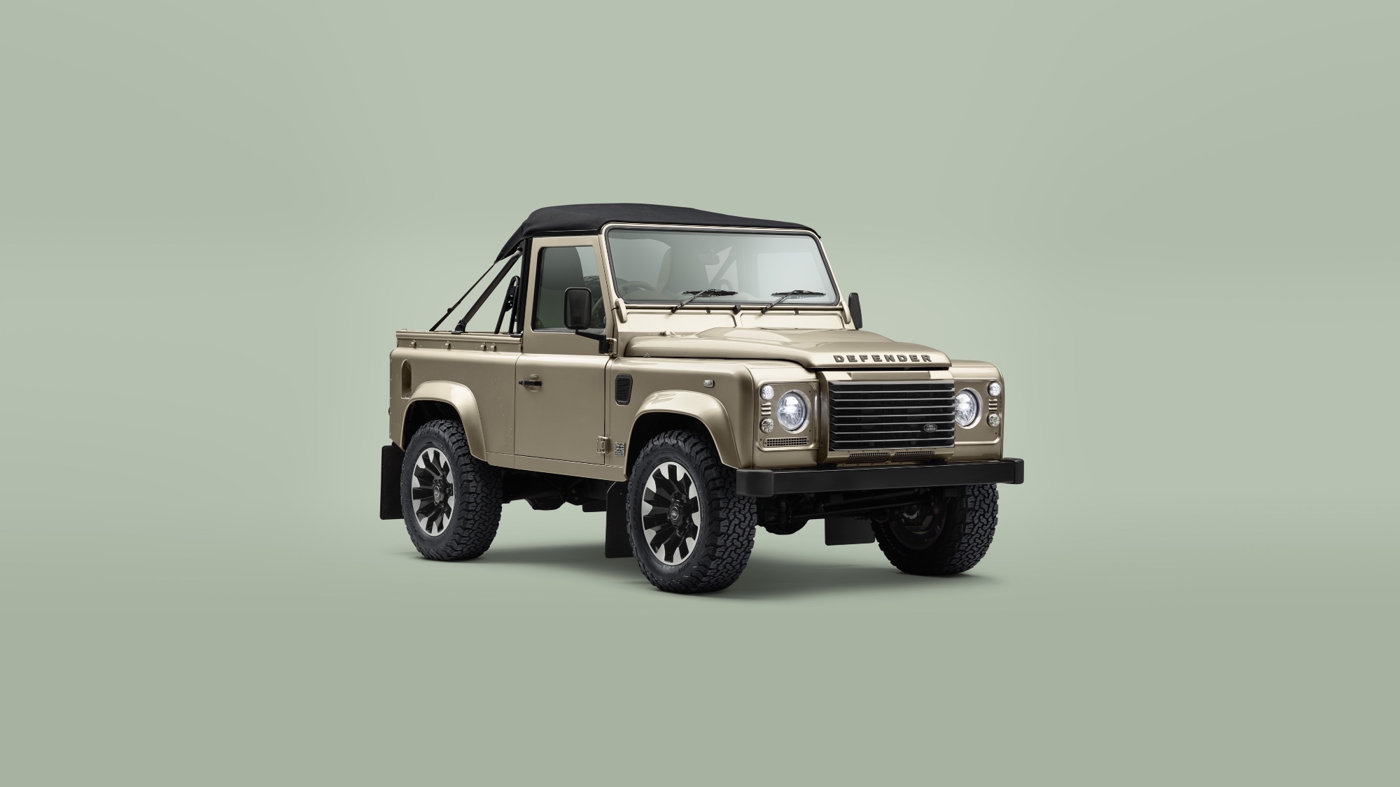 La "vera" Land Rover Defender è tornata. Ma... - Veloce