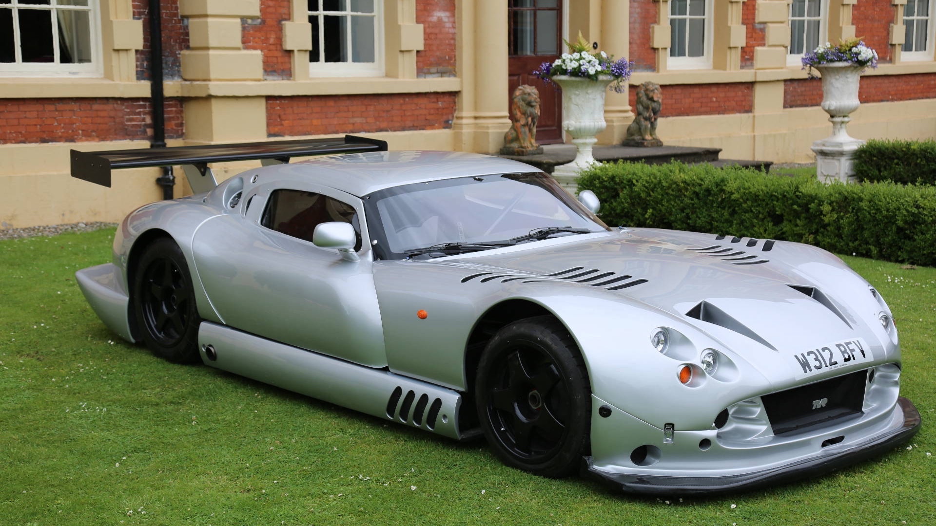 TVR Cerbera Speed 12: il poker di "bestie" - Veloce