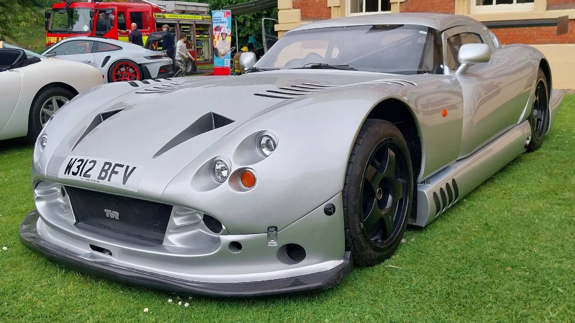 TVR Cerbera Speed 12: il poker di "bestie" - Veloce