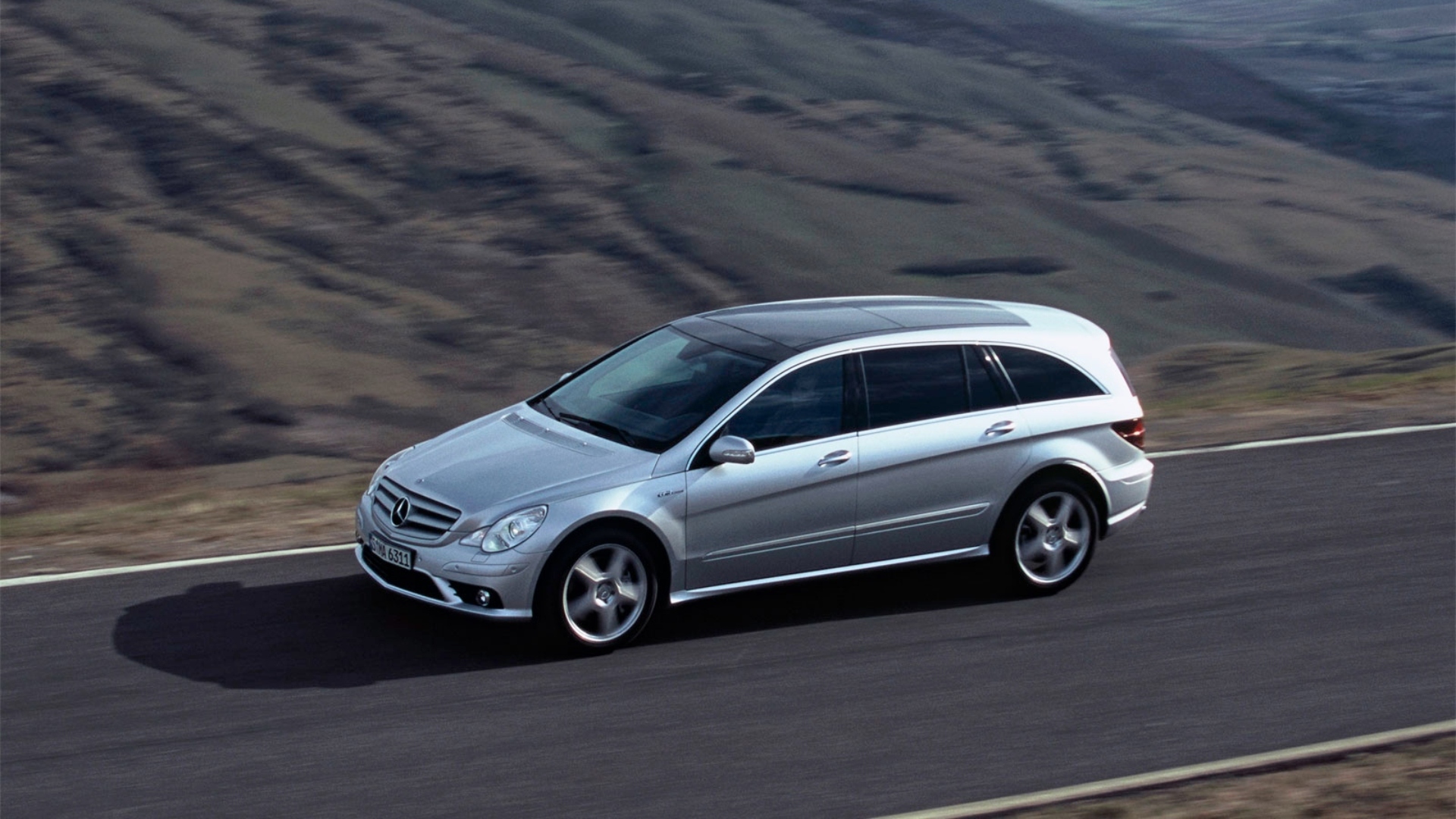 R 63 AMG: la MPV (col V8) più rara di una Gullwing - Veloce