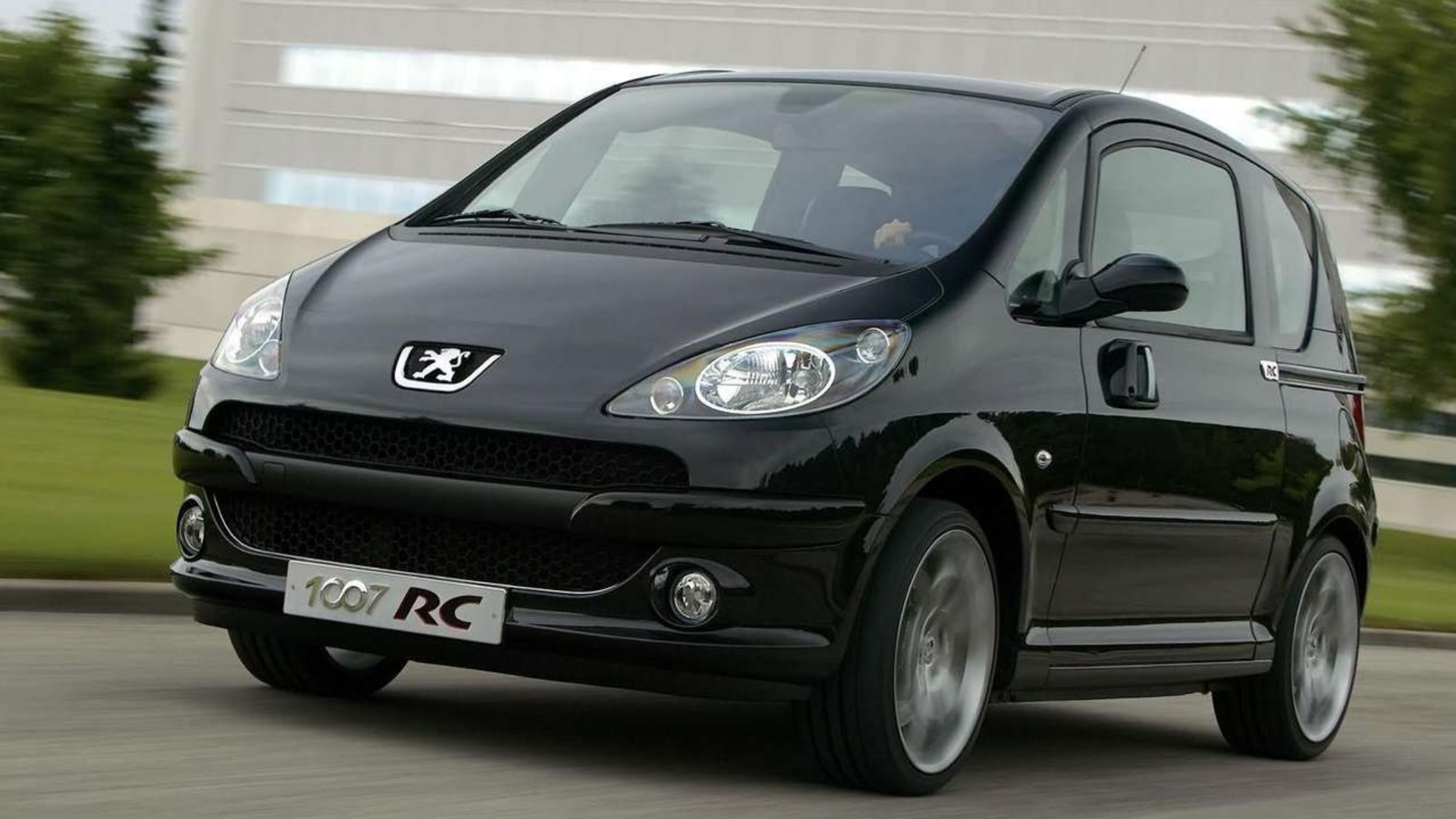 Sapevi che la Peugeot aveva fatto una 1007 RC? - Veloce