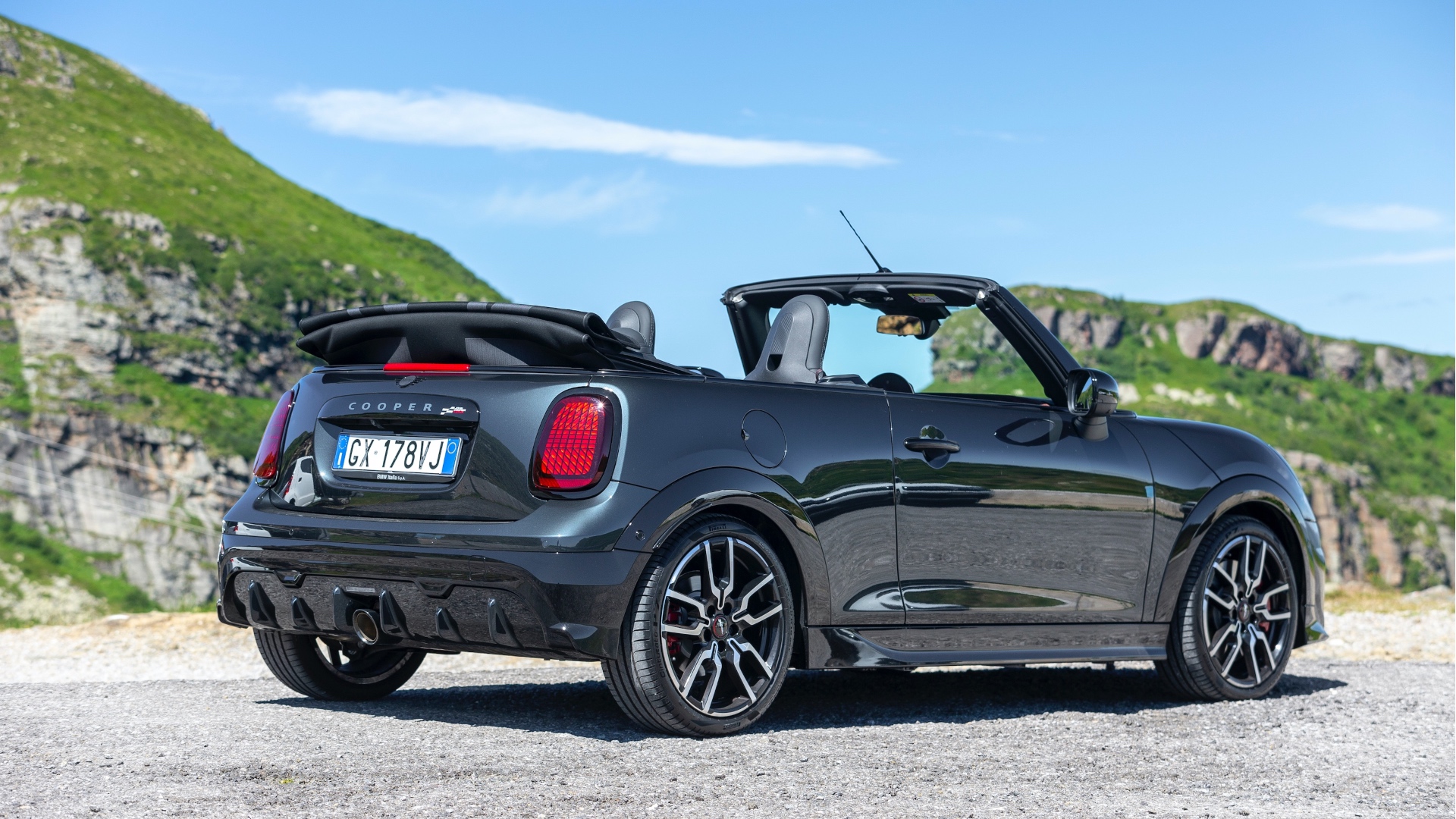 Mini JCW Cabrio: più stilosa o grintosa? - Veloce