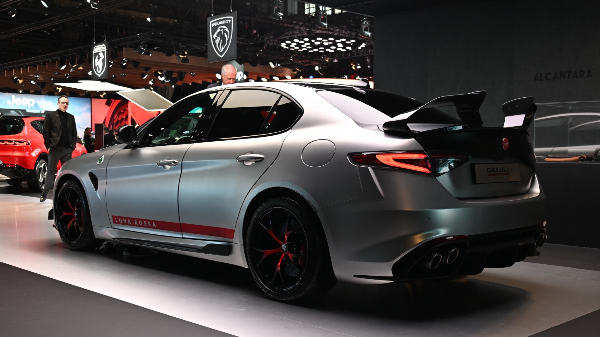 Giulia Quadrifoglio Luna Rossa: la few-off dell'Alfa Romeo fa sognare ...