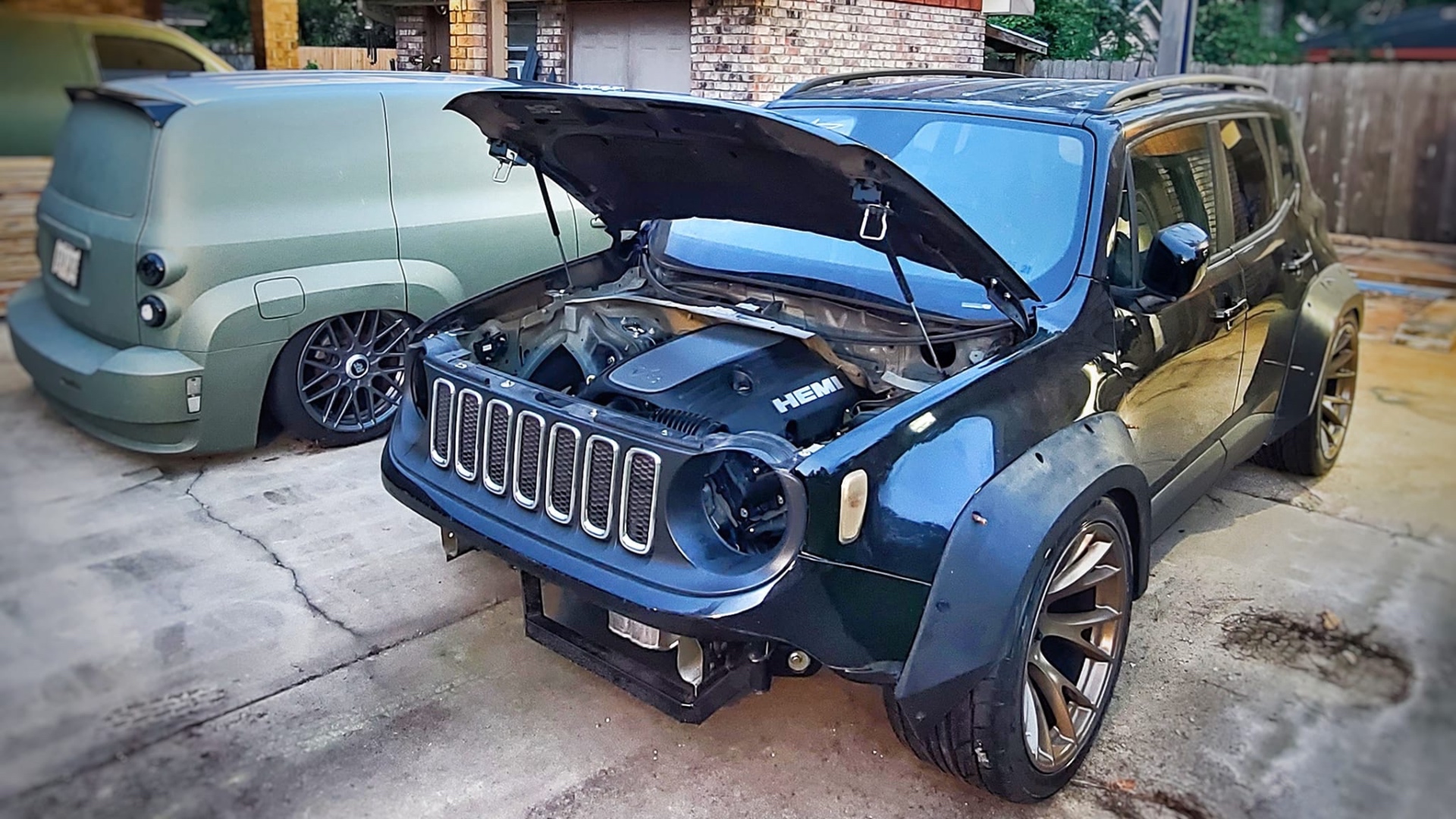 Hai mai visto una Jeep Renegade con un V8 Hemi? - Veloce